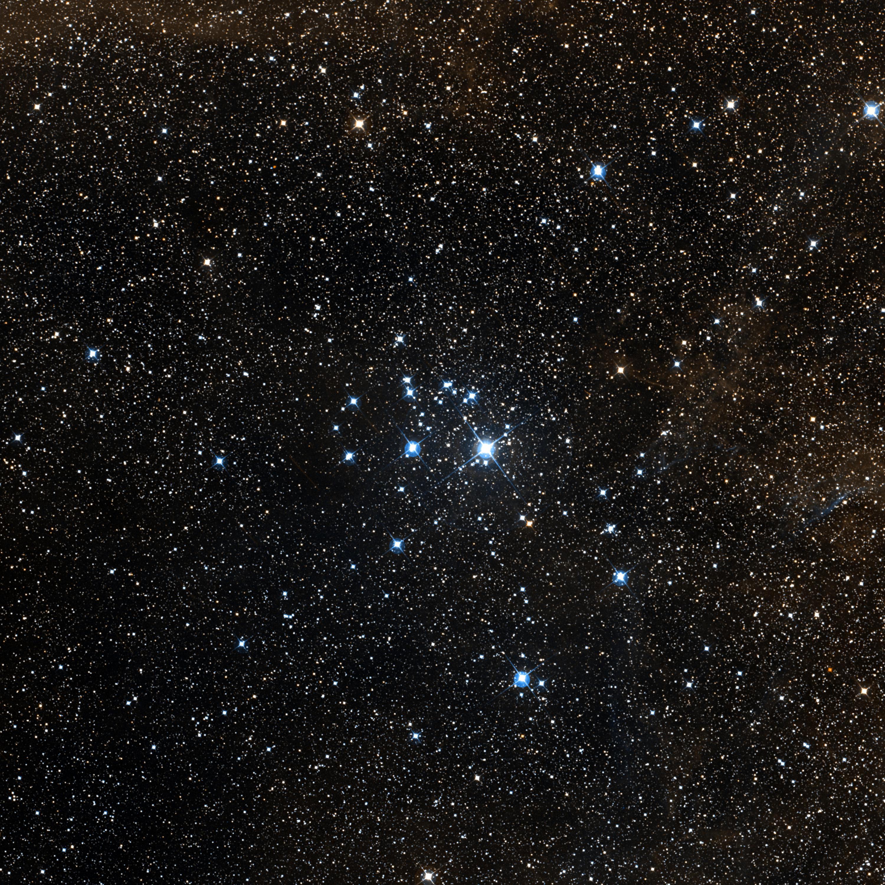 Young Clusters in WorldWide Telescope